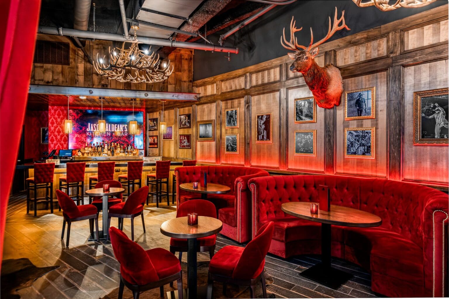 Table Service - Las Vegas - Jason Aldean’s Kitchen + Rooftop Bar